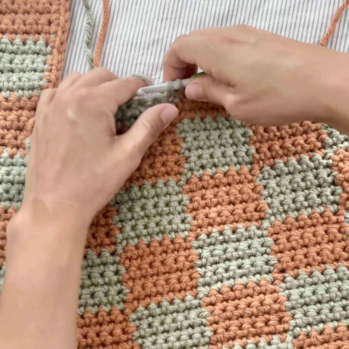 A Tapestry Crochet How-to Tutorial - Stuck on You Crochet
